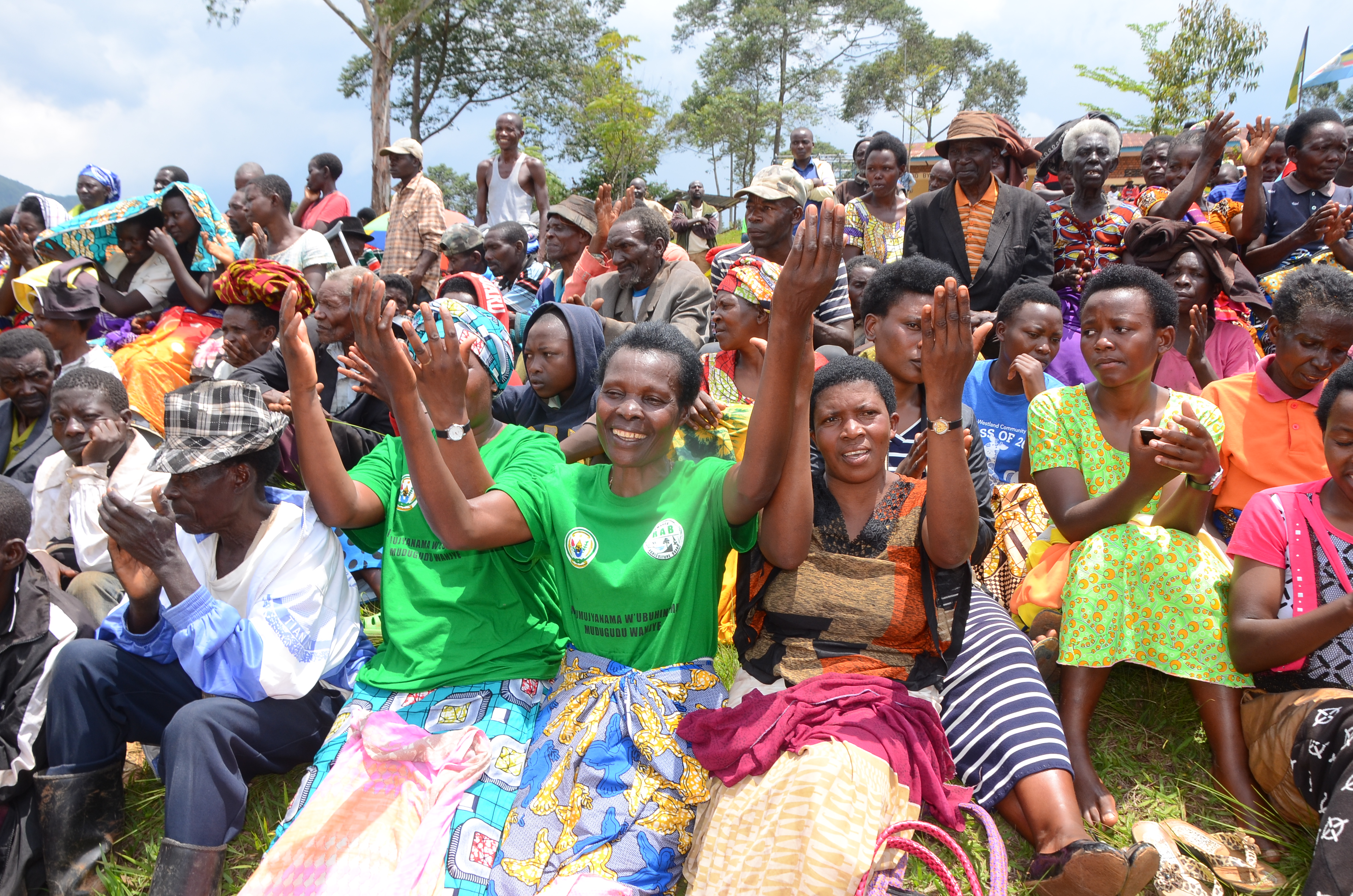 Nyamasheke: Abari bazinutswe guhinga icyayi ubu basigaye babura n’aho ...